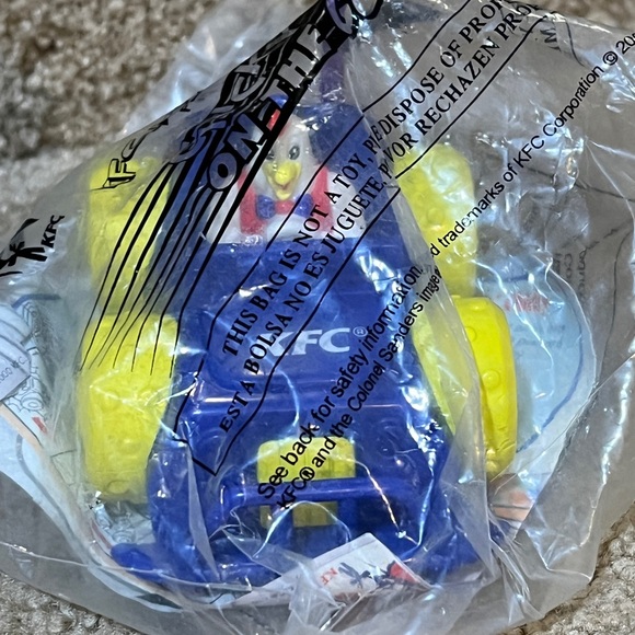 Toys | 200 Kfc Kids Meal Toy Bumpngo Chicky On The Go Blue Car New ...